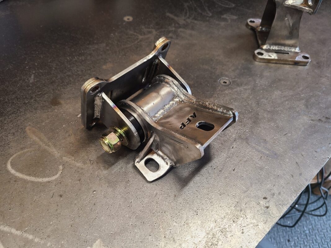 09-12 V8 Colorado Poly Motor Mounts - Atomic Fabrication