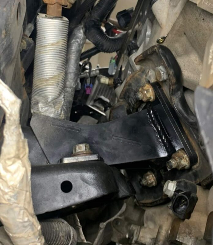09-12 V8 Colorado Solid Motor Mounts - Atomic Fabrication